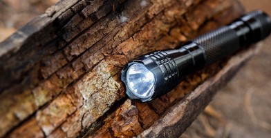 10 Best SureFire Flashlights Reviewed in 2020 | TheGearHunt